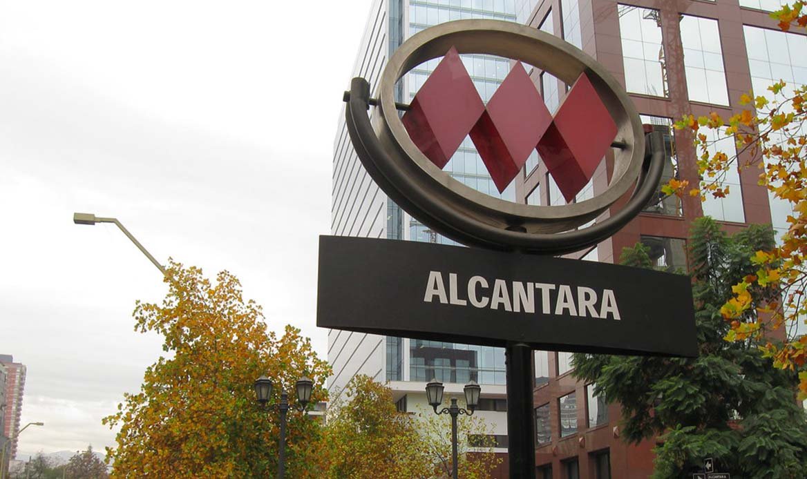 Metro Alcantara / Línea 1 - Comuna Las Condes
