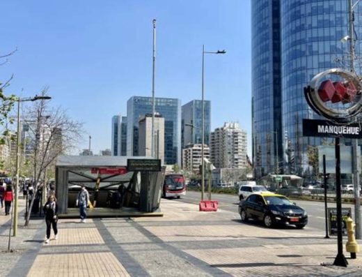 Metro Cristóbal Colón / Línea 4 - Comuna Las Condes